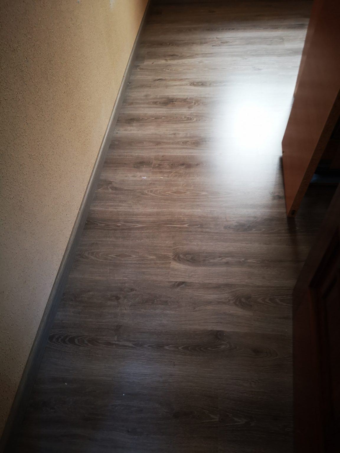 Parquet Finsa color Nogal rustico – JGR Carpintería